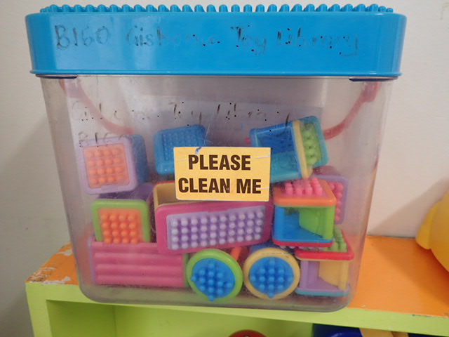 Peek a Blocks Bucket`o Builders